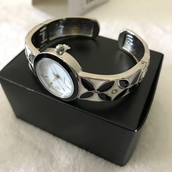 Avon | Accessories | New Blackwhite Watch | Poshmark